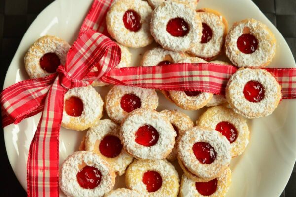 What Elves Eat: The Diet of Santa's Helpers - The Wurst of Canada